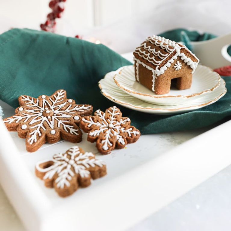 Mini Gingerbread House and Scandi Snowflake Biscuit Decorating Kit ...